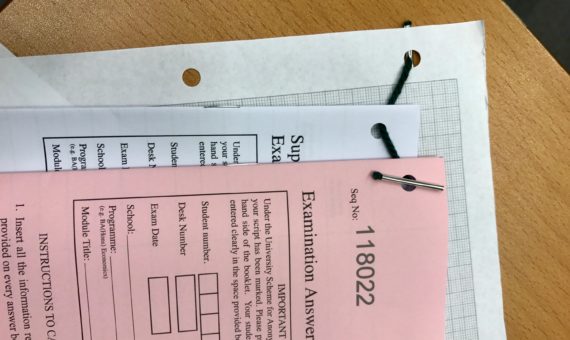 The Treasury Tag - A Very British Stationery Item? - Bleistift